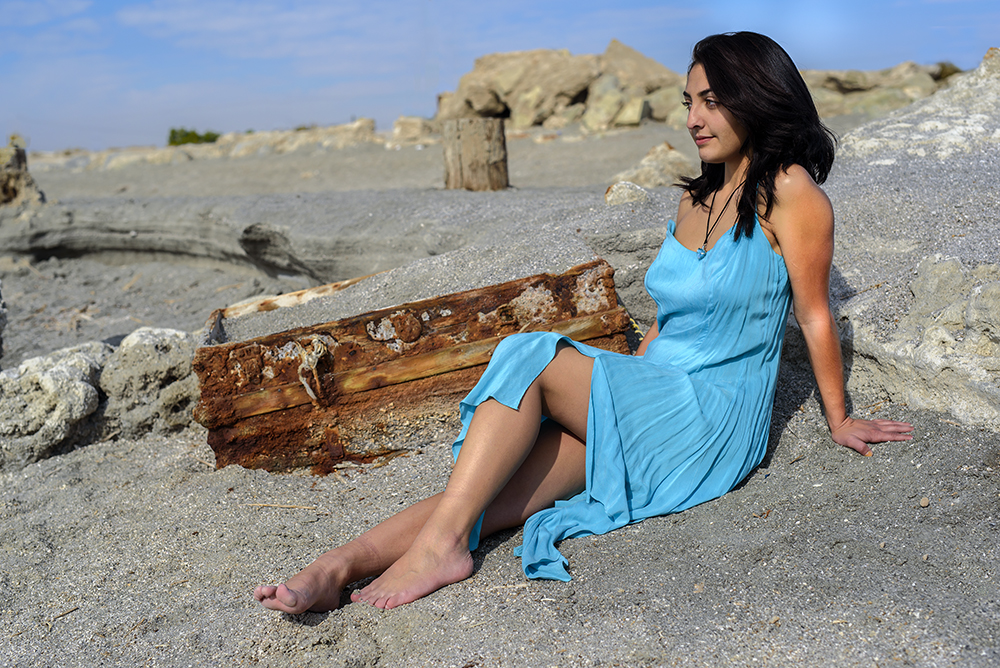 Return to the Salton Sea, Models in Tow...